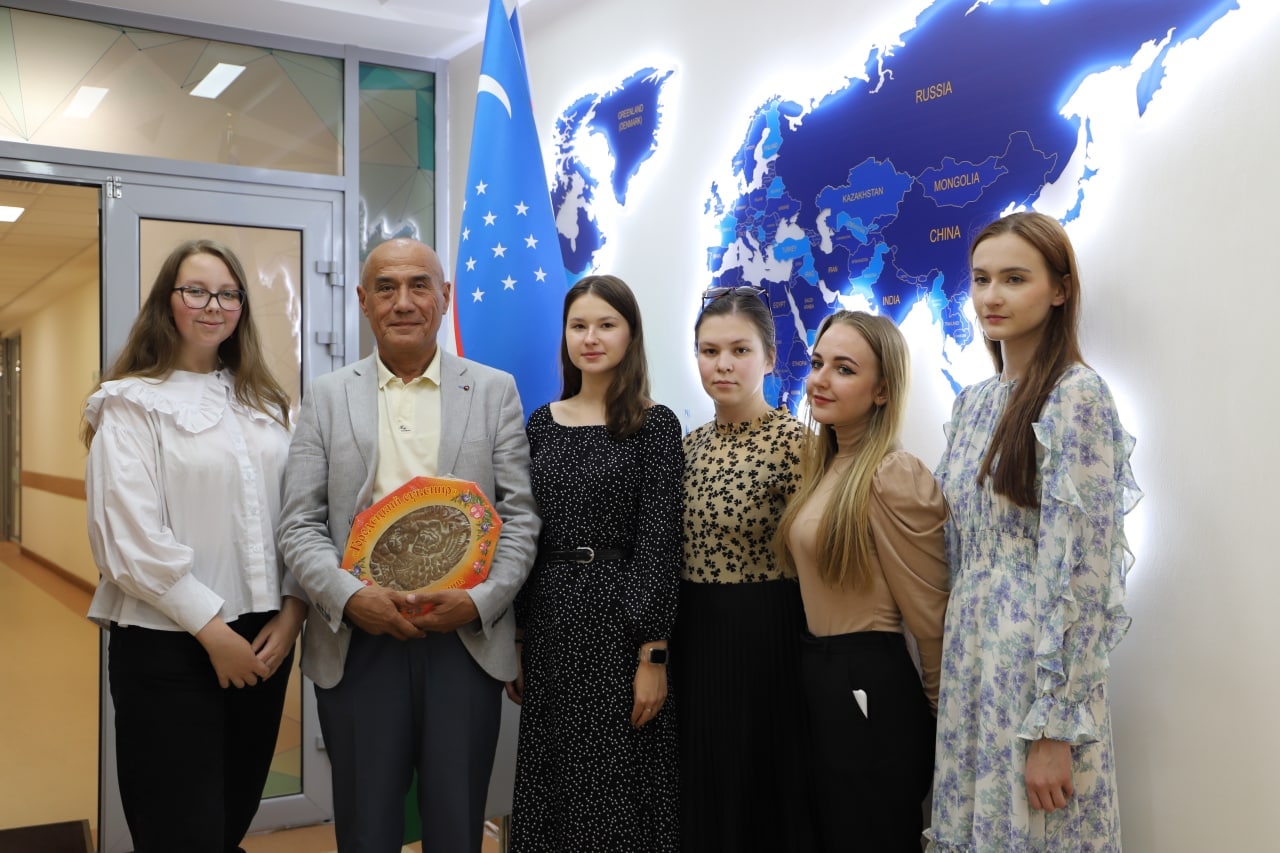 Rossiyalik talabalar universitet jaomasidan minnatdor | Alisher Navoiy ...